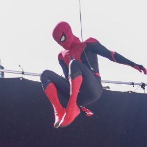 Kostum Baru Peter Parker Di Spider-Man: Far From Home bocor! ini ...