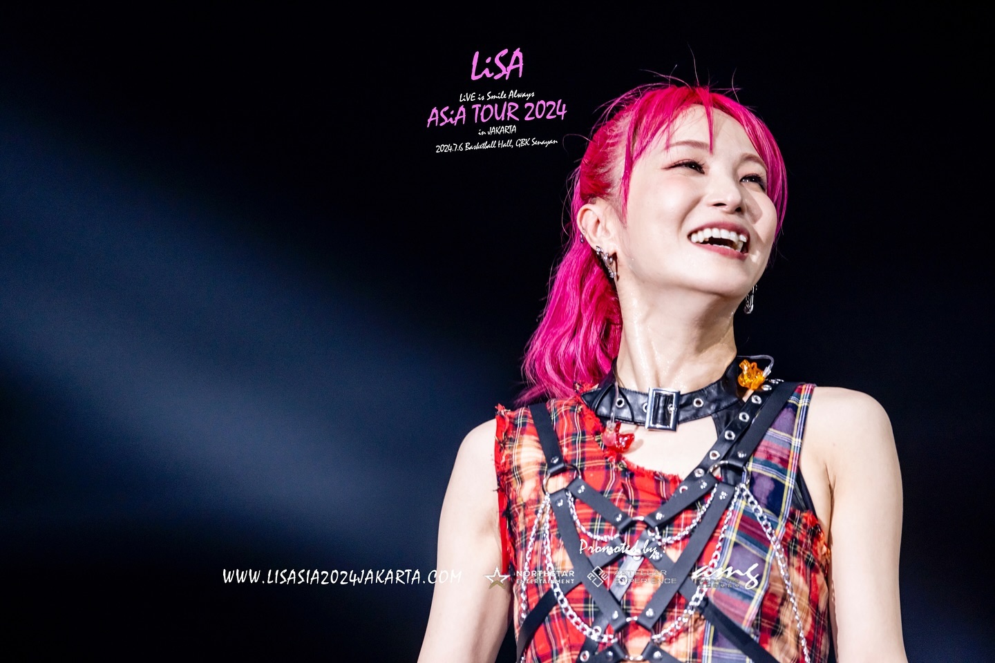 LiSA sapa penggemar Indonesia di Konser LiSA Live is Smiling Always ...